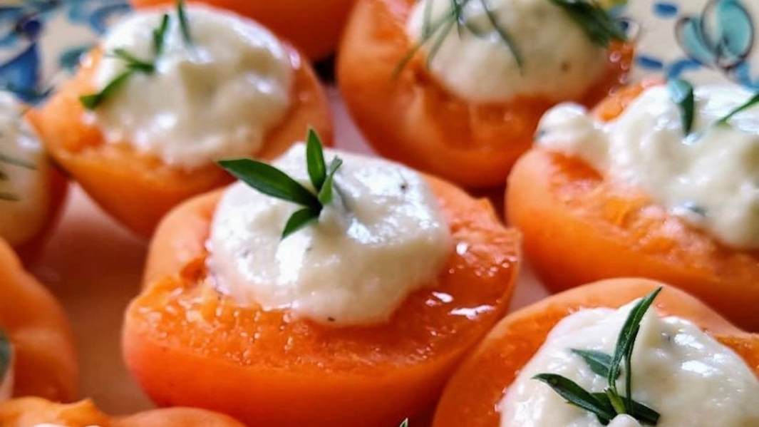 quick stuffed apricots recipe | Flavours Holidays